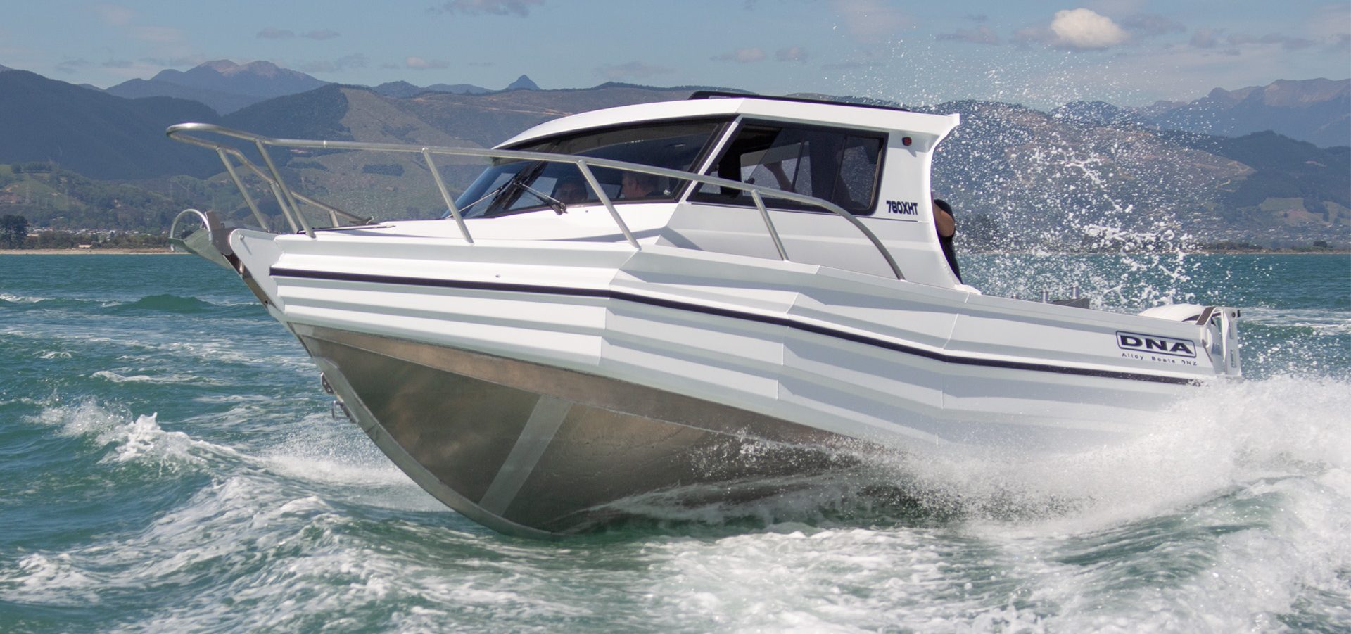 DNA 780XHT | DNA Boats